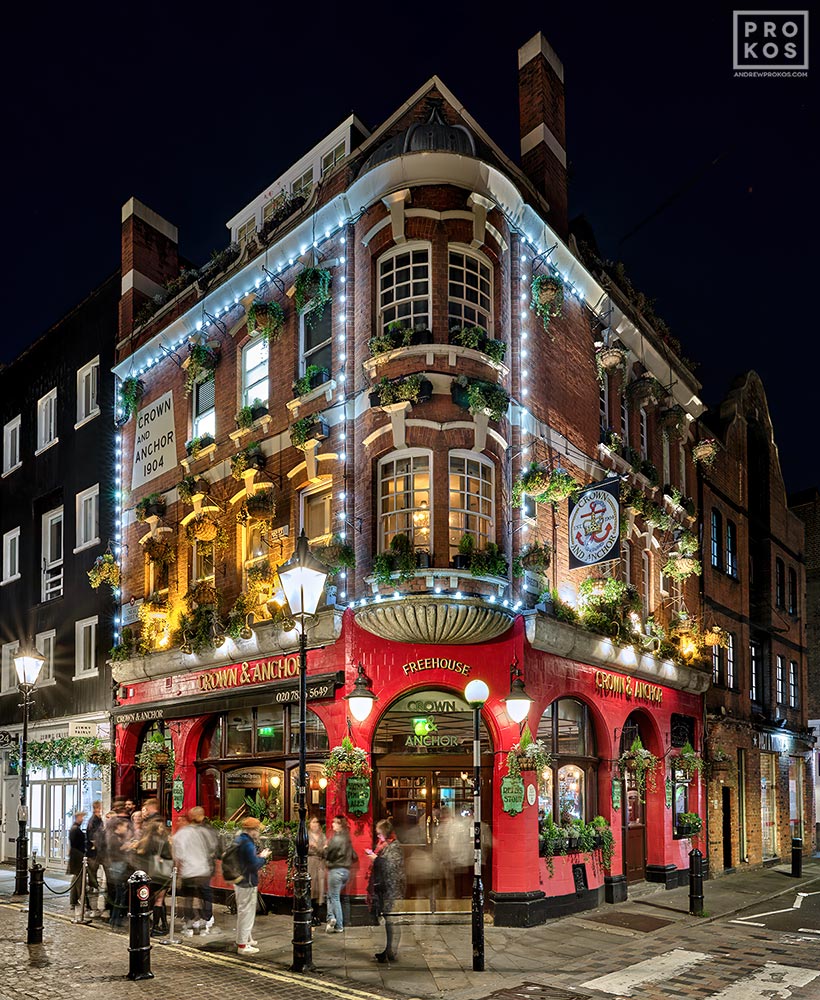 The Crown and Anchor at Night, London - Night Photography - PROKOS